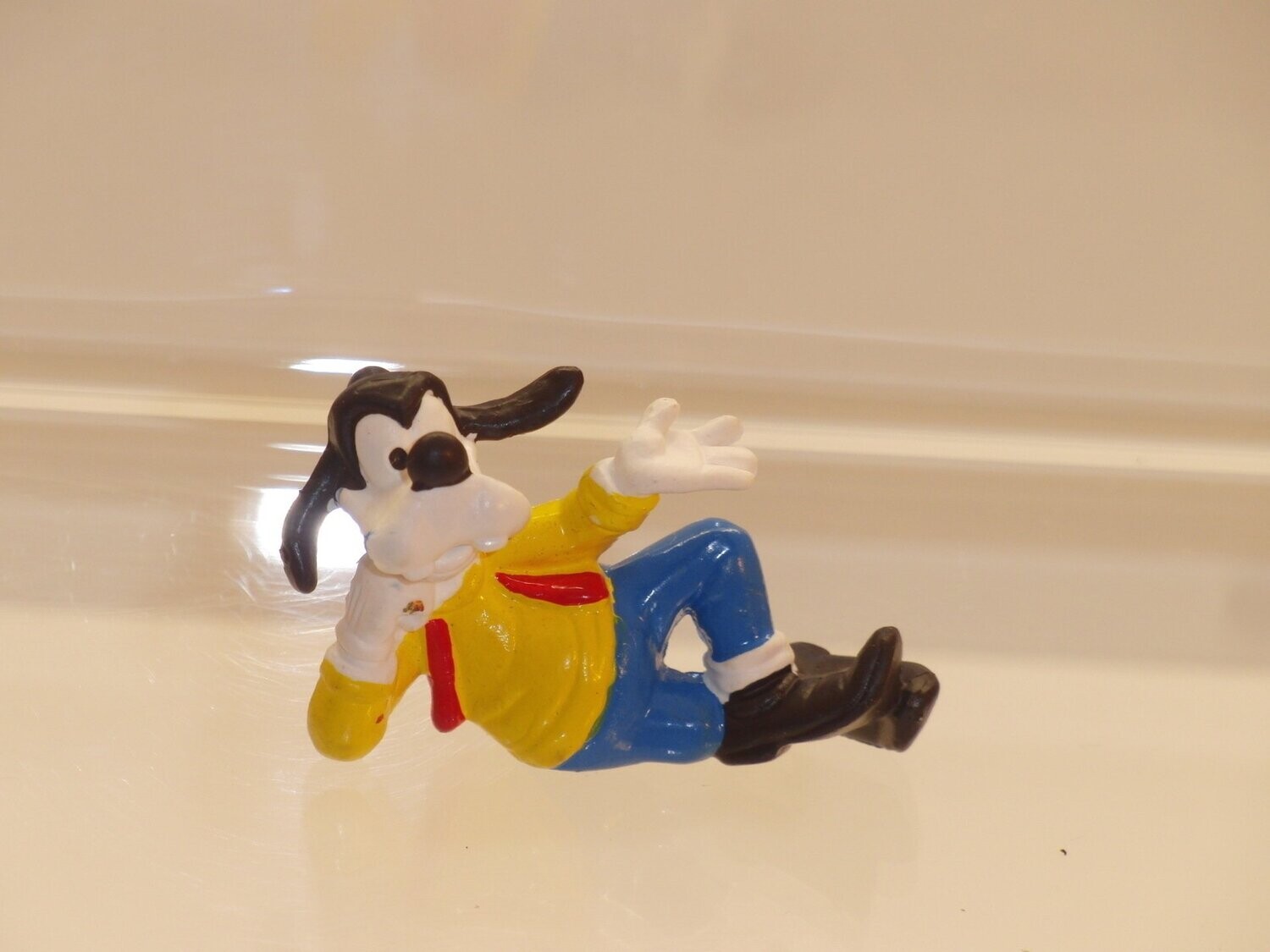 Disney: Goofy: Bully 80er Jahre: Disney Mini's Goofy liegend