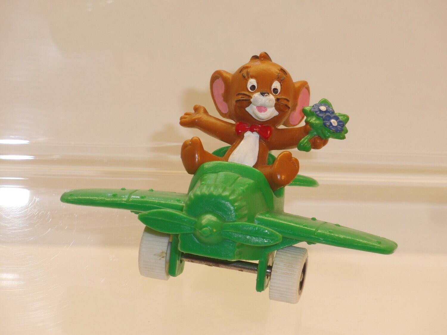 Tom & Jerry: Bully 80er Jahre: Jerry im Flugzeug (grün)