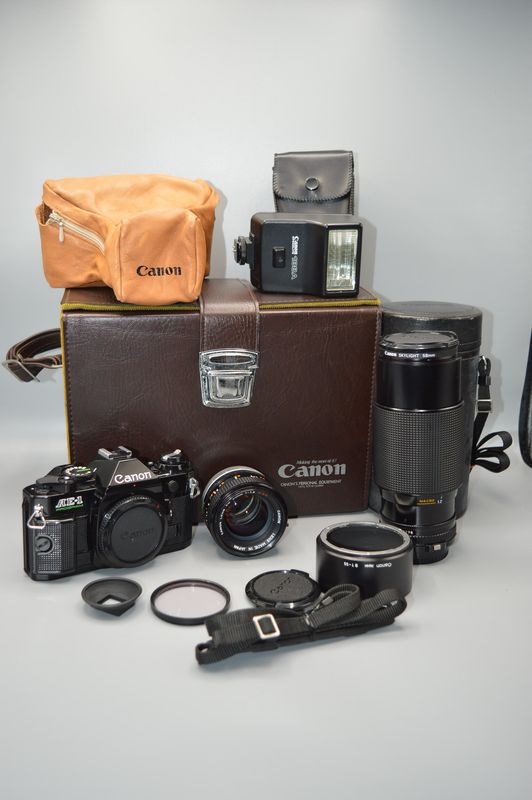 Canon AE1 program SLR 35mm vintage Film camera flash gun complete set