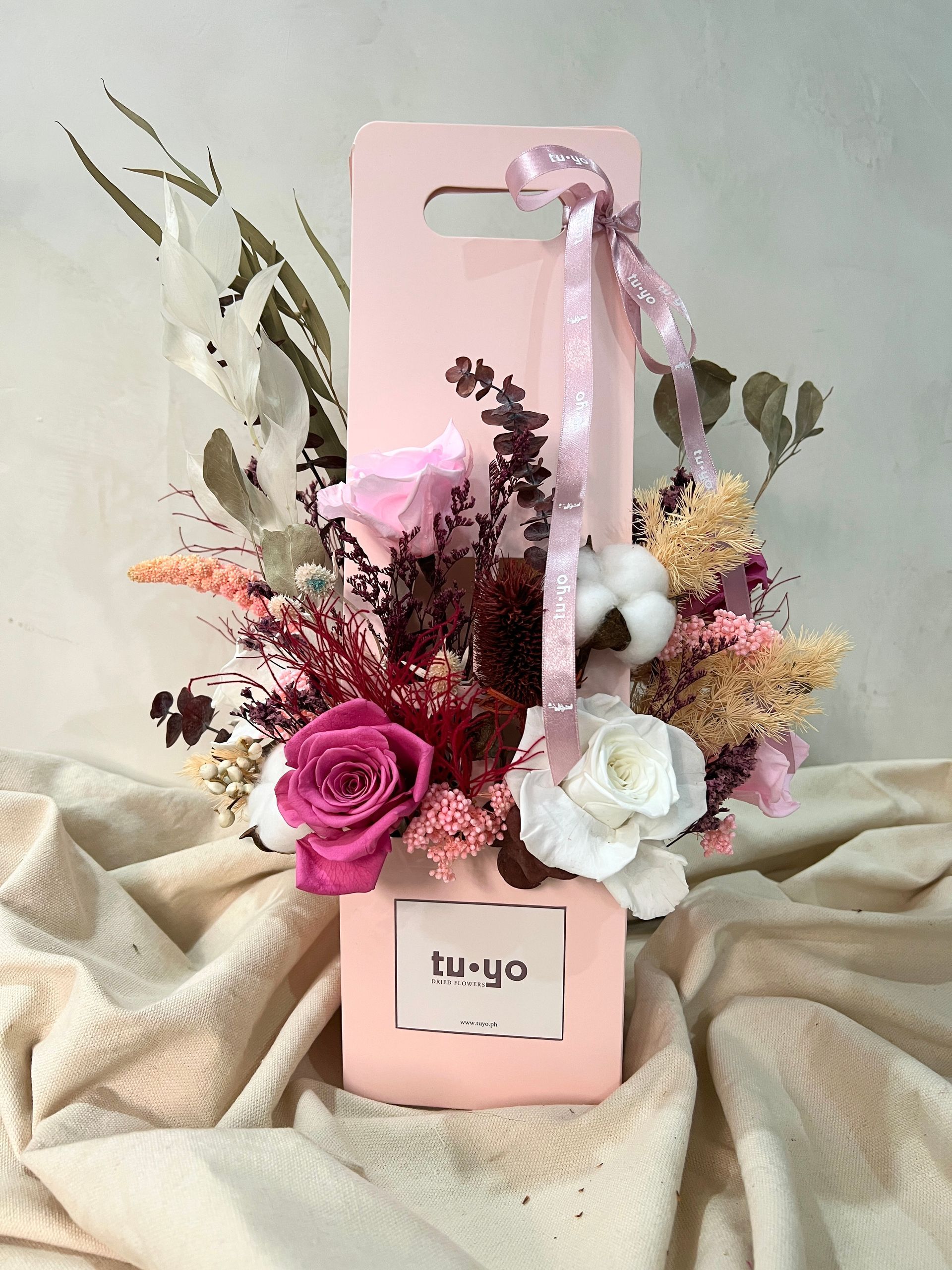 Tuyo | Dried Flowers and Gift Shop
