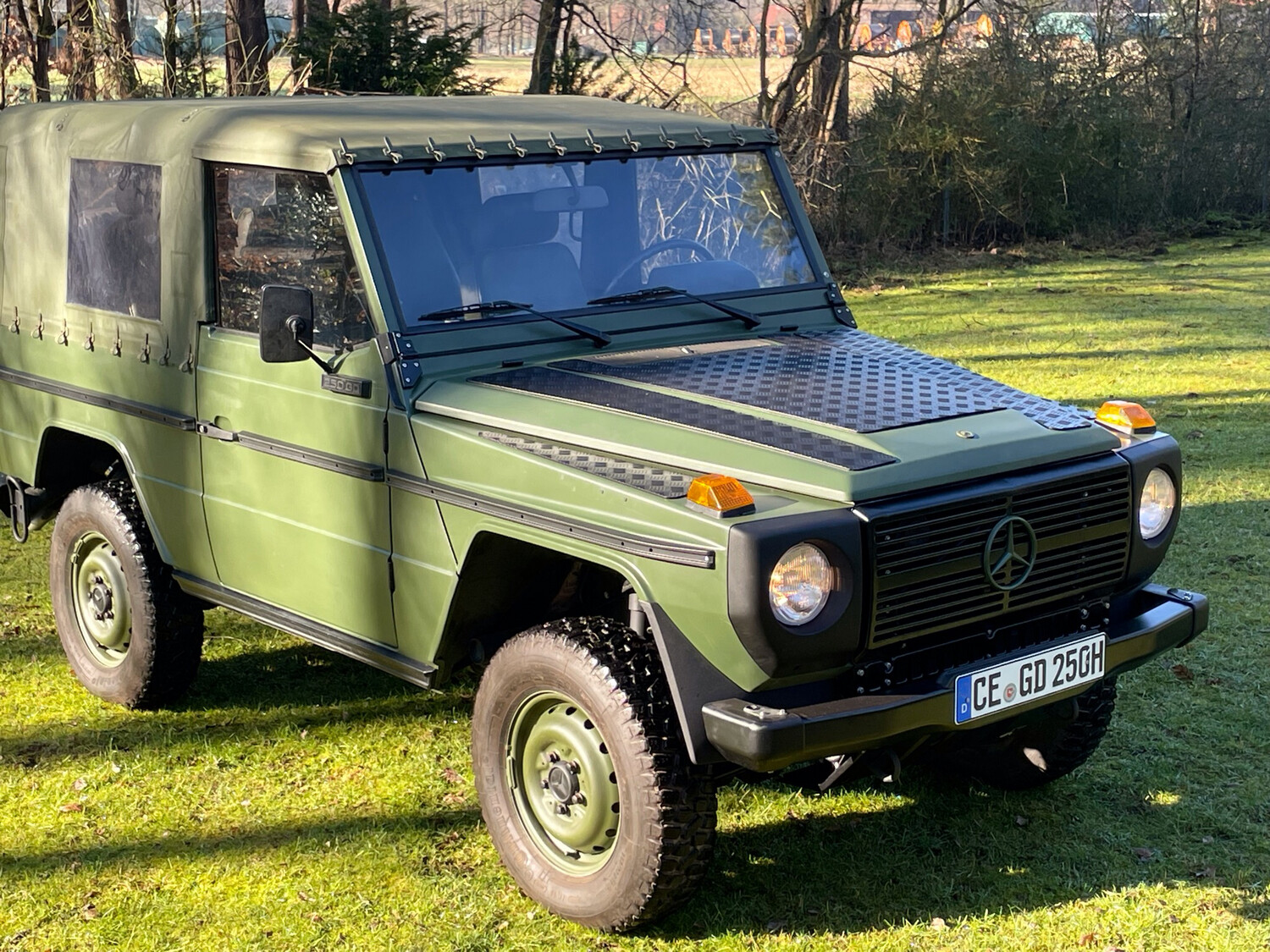 Mercedes 250GD BM461.401 PKW offen Ex Bundeswehr Wolf EZ.04.07.1990 TÜV ...