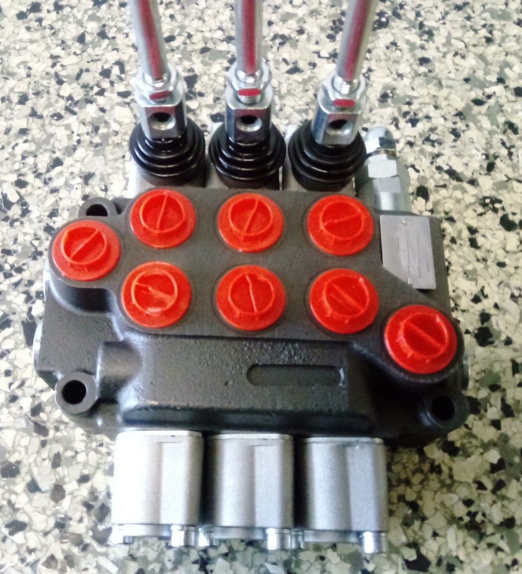 Hydraulic Flow Control Valve 1/2" BSP Ports 3 Spool
