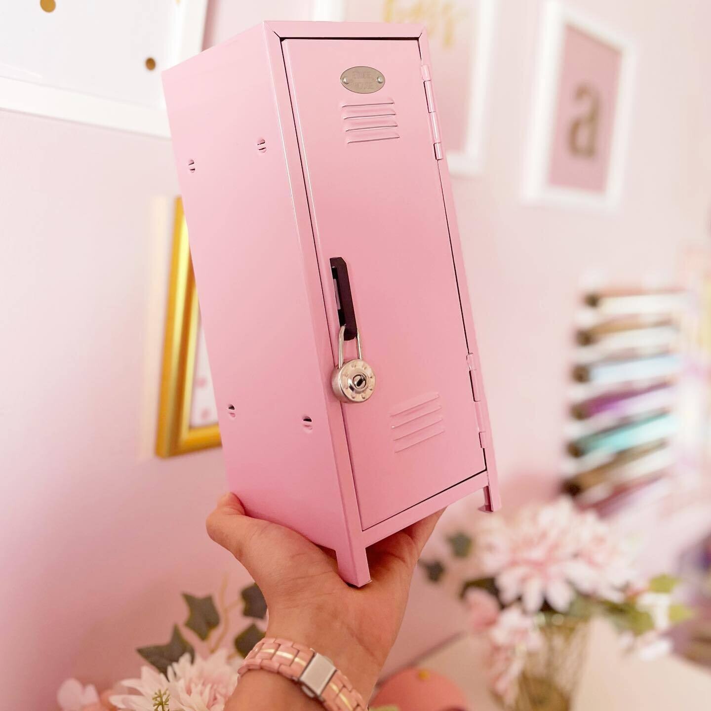 Mini Locker Mágico Angie Guerra