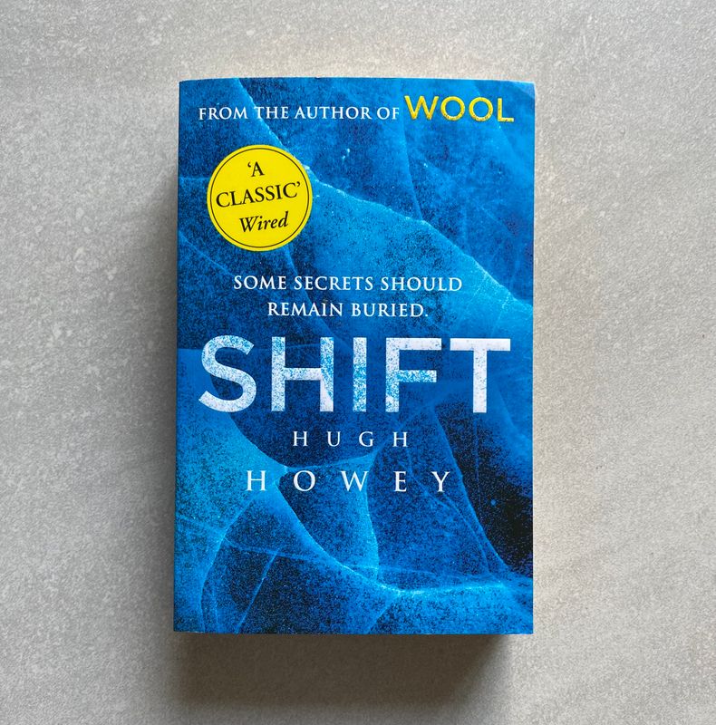 Shift - Hugh Howey (Book)