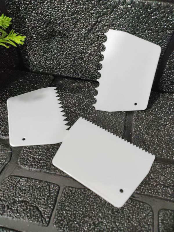 Scrapers set of 3 assorted pattern