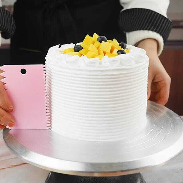 Cake Scraper