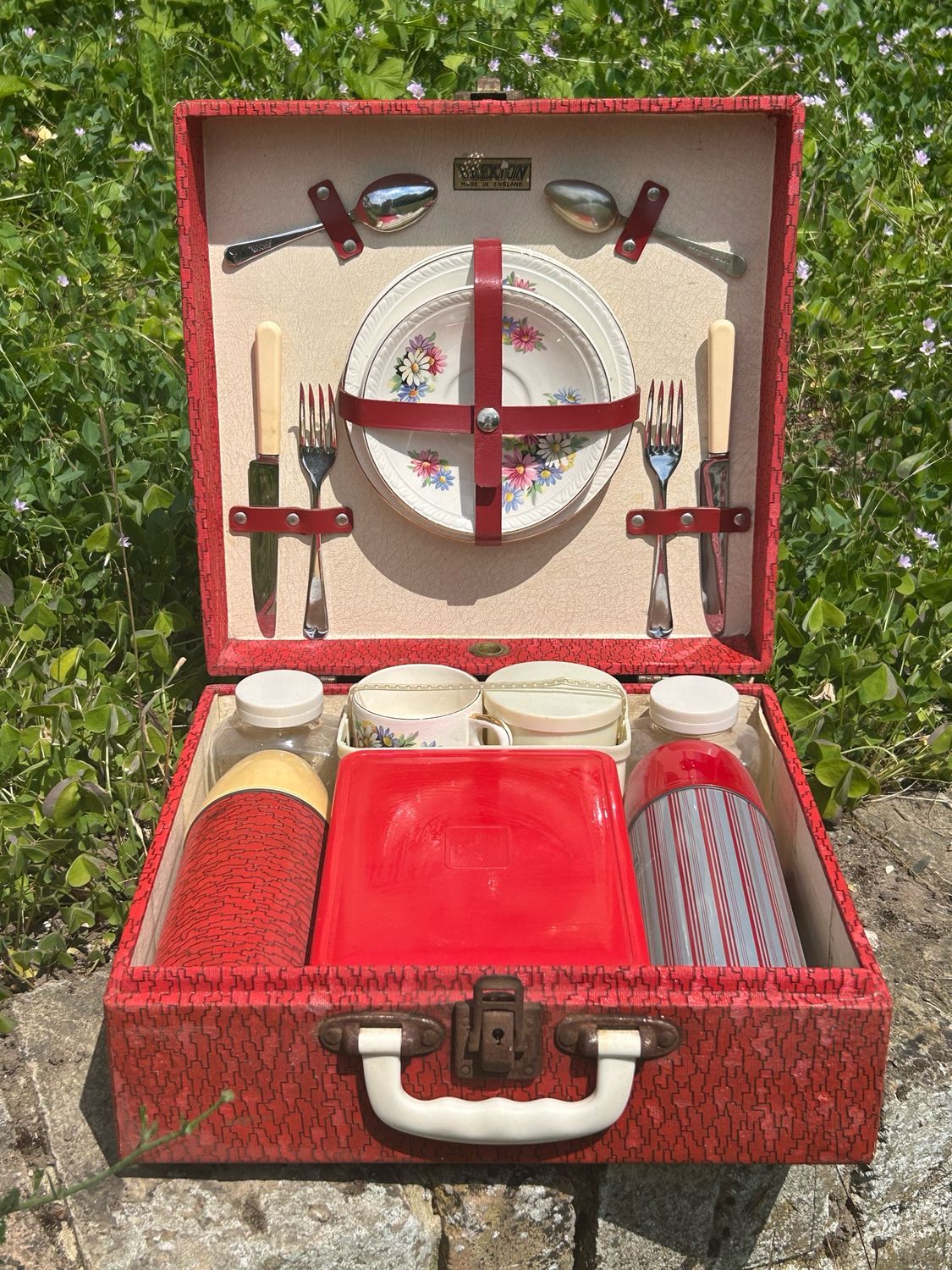 Brexton 1950’s 2 Person Picnic Set