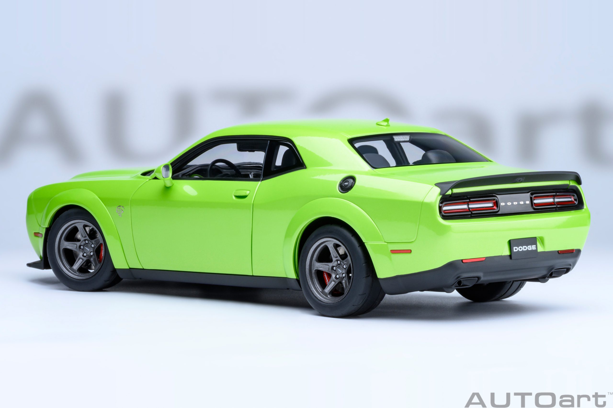 1:18 Autoart - Dodge Challenger SRT Superstock 2023 (Frostbite)