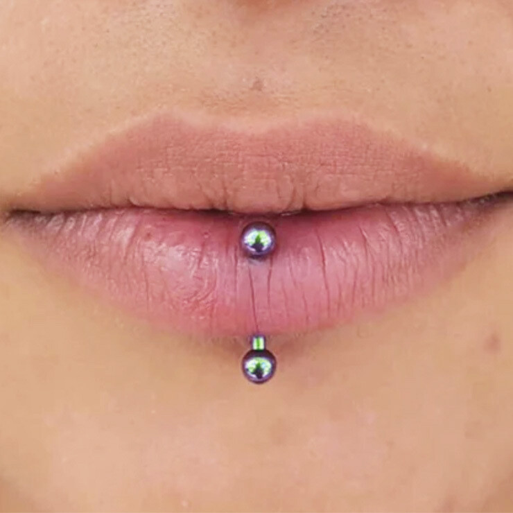 Vertical Labret Piercings bestellen〚GRATIS VERSAND〛