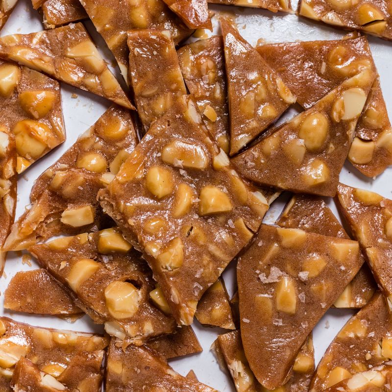 Macadamia Brittle Pieces