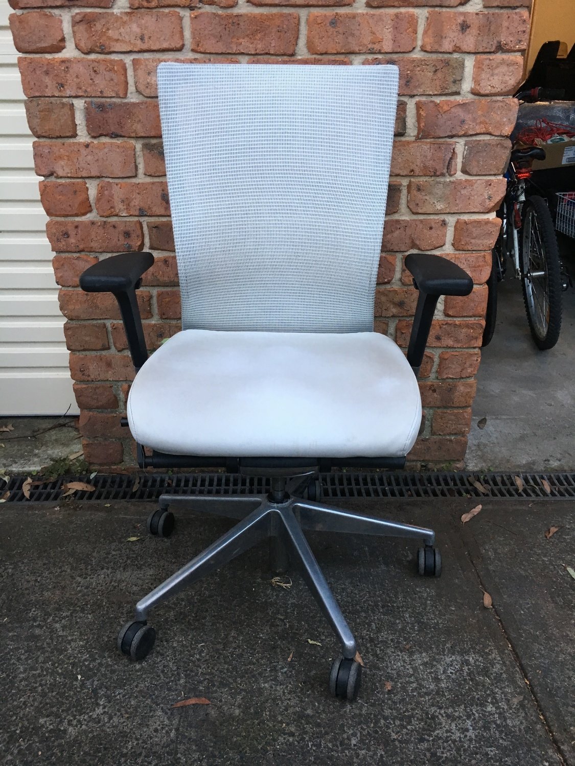 White Freeway Balance Office Chair