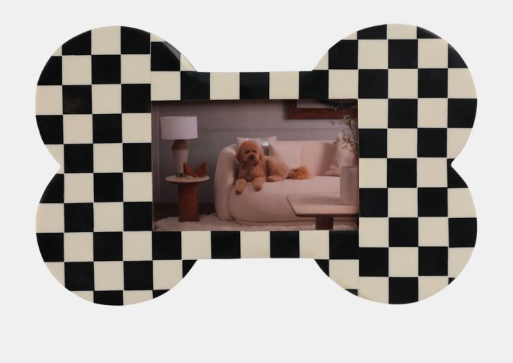 Ivory/black Checkerboard Dog Bone Frame 4x6