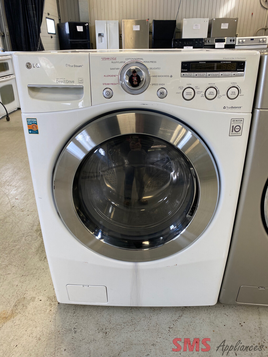 LG 27" Front Load Washer 4.2 Cu. Ft. WM2501HWA