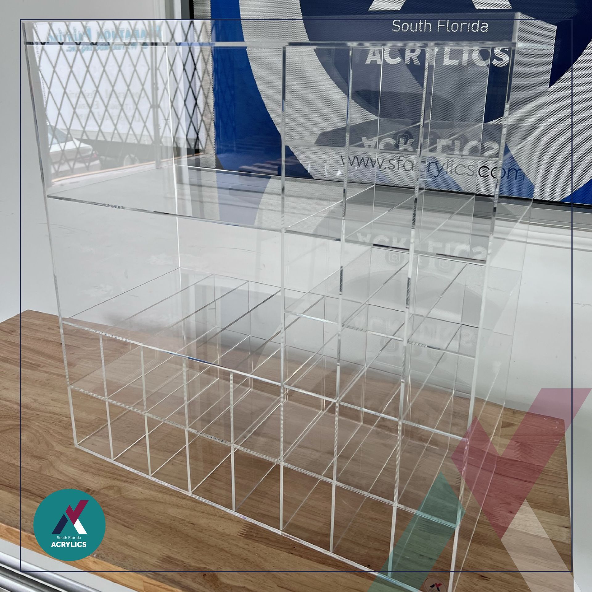 South Florida Acrylics - Sale of acrylic sheets and other materials.