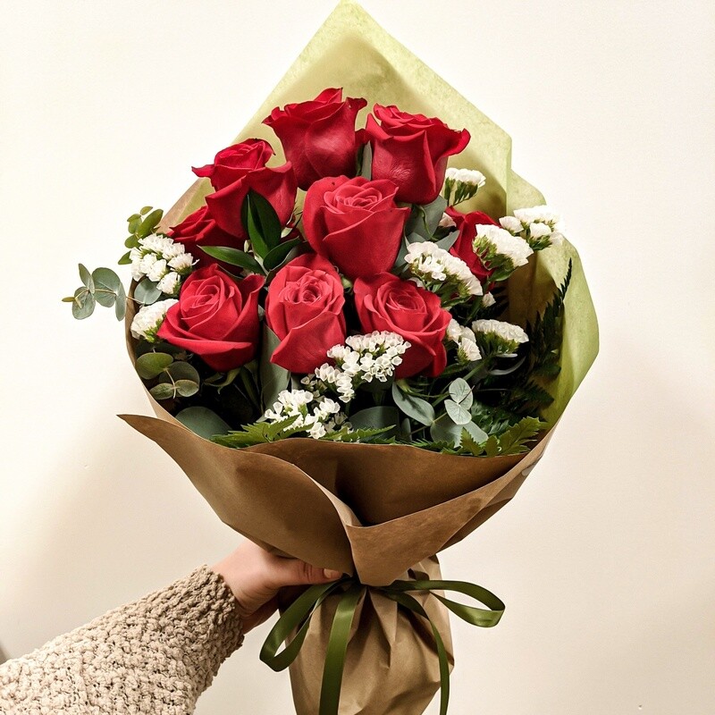 Classic Dozen Red Roses
