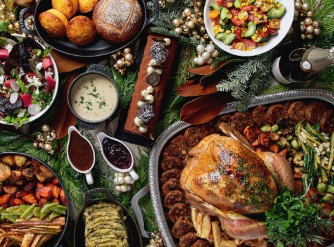 Holiday Dinner Package Small (Serves 6-8 )