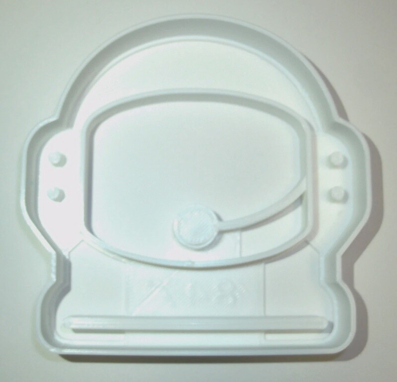 Astronaut Helmet Cutter