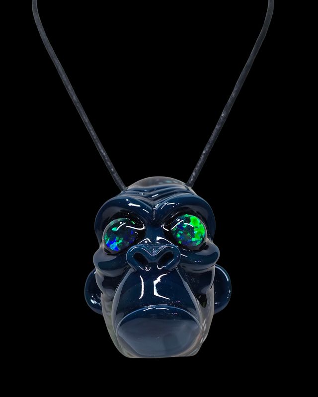 XXL Clarkie Clark Closed Mouth Gorilla