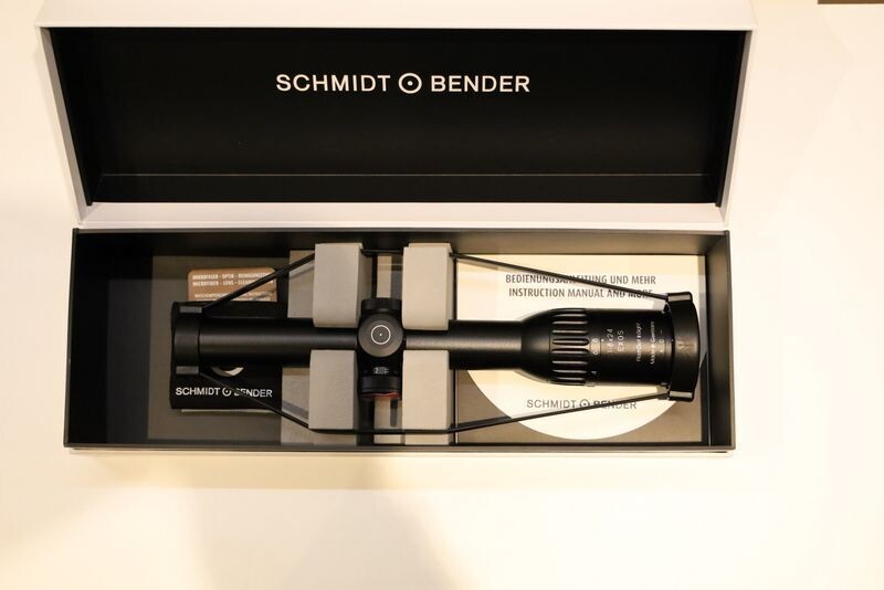Schmidt & Bender Exos | Vergrößerung: 1-8x24 | Absehen: FD7 2. BE