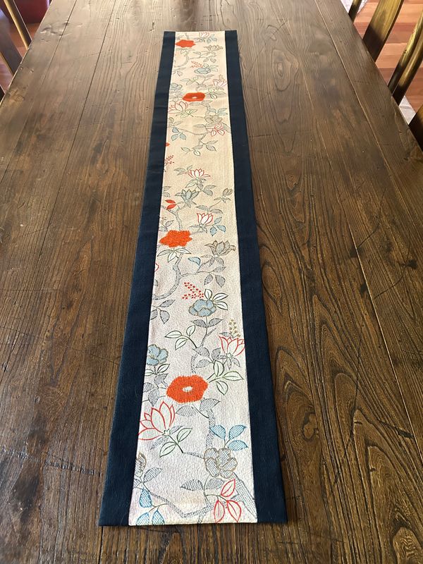 Table Runner/Tapestry - Floral