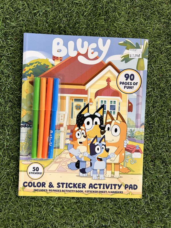 BLUEY COLOR & STICKER PLAYSET