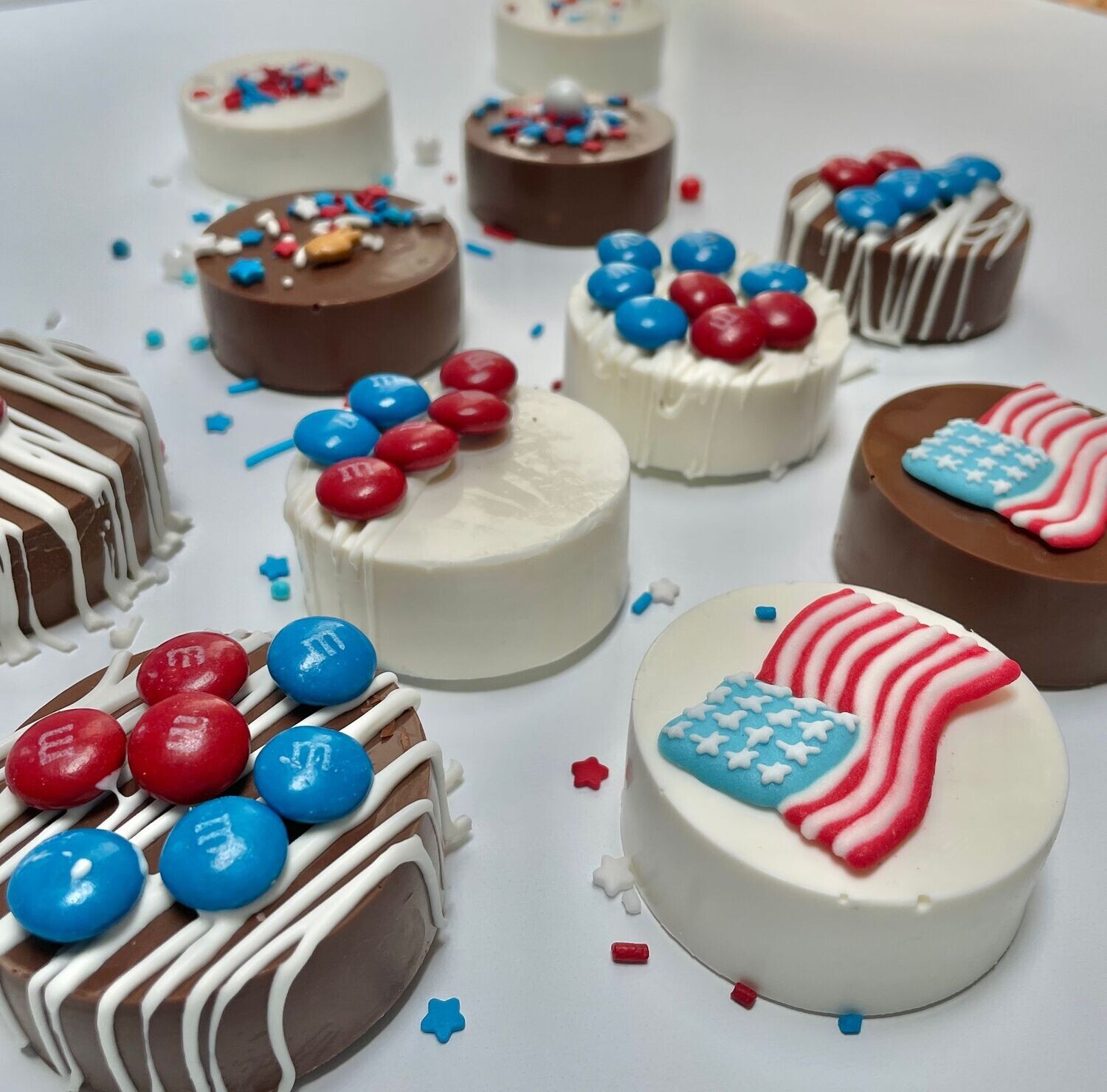 Gourmet Chocolate Covered Oreos, Chocolate dipped oreo's, Wedding favors