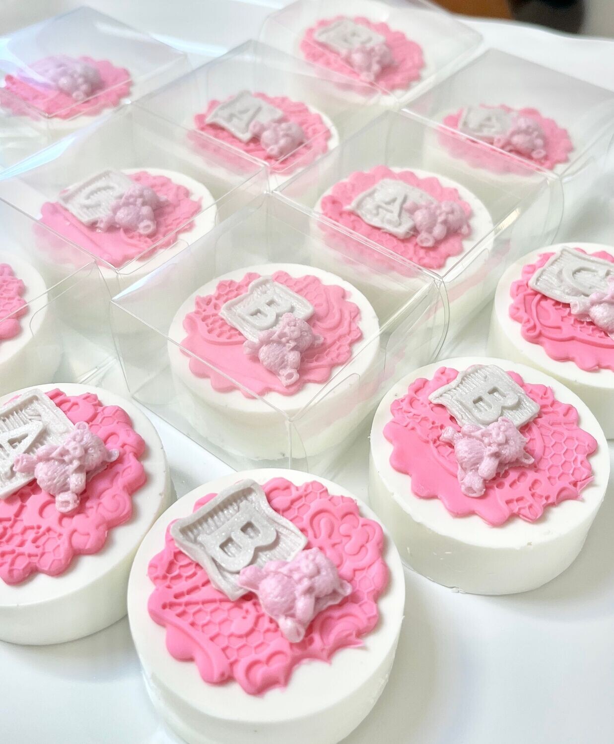 Gourmet Chocolate Covered Oreos, Chocolate dipped oreo's, Wedding favors