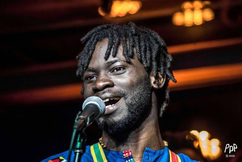 Baba et le tam-tam parlant : voyage musical et conté