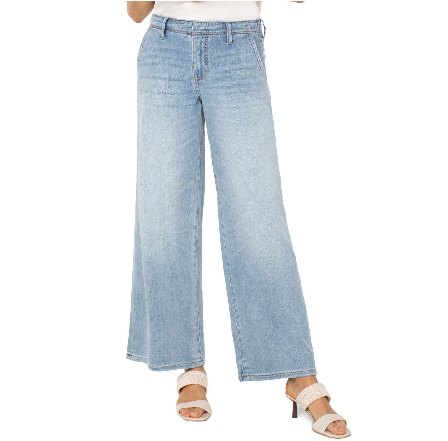 Weekender Relaxed Wide Leg Jean