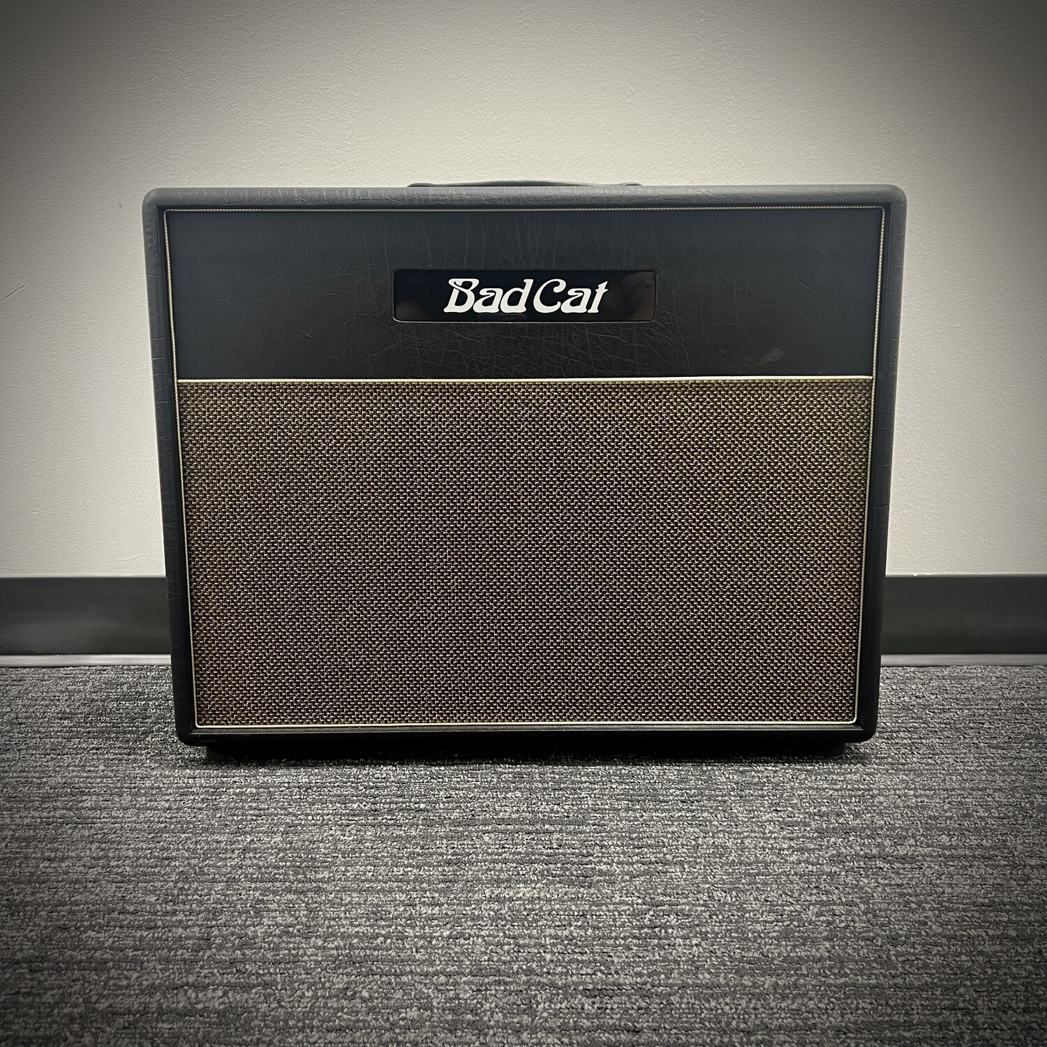 Bad Cat Black Cat 1x12 Cab