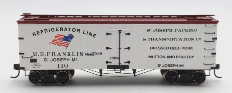 Roundhouse 85467 HO St Joseph Packing 36' Wood Reefer #110