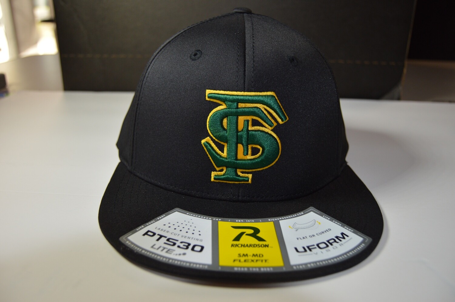 LG-XL Richardson Flexfit Cap (Black)