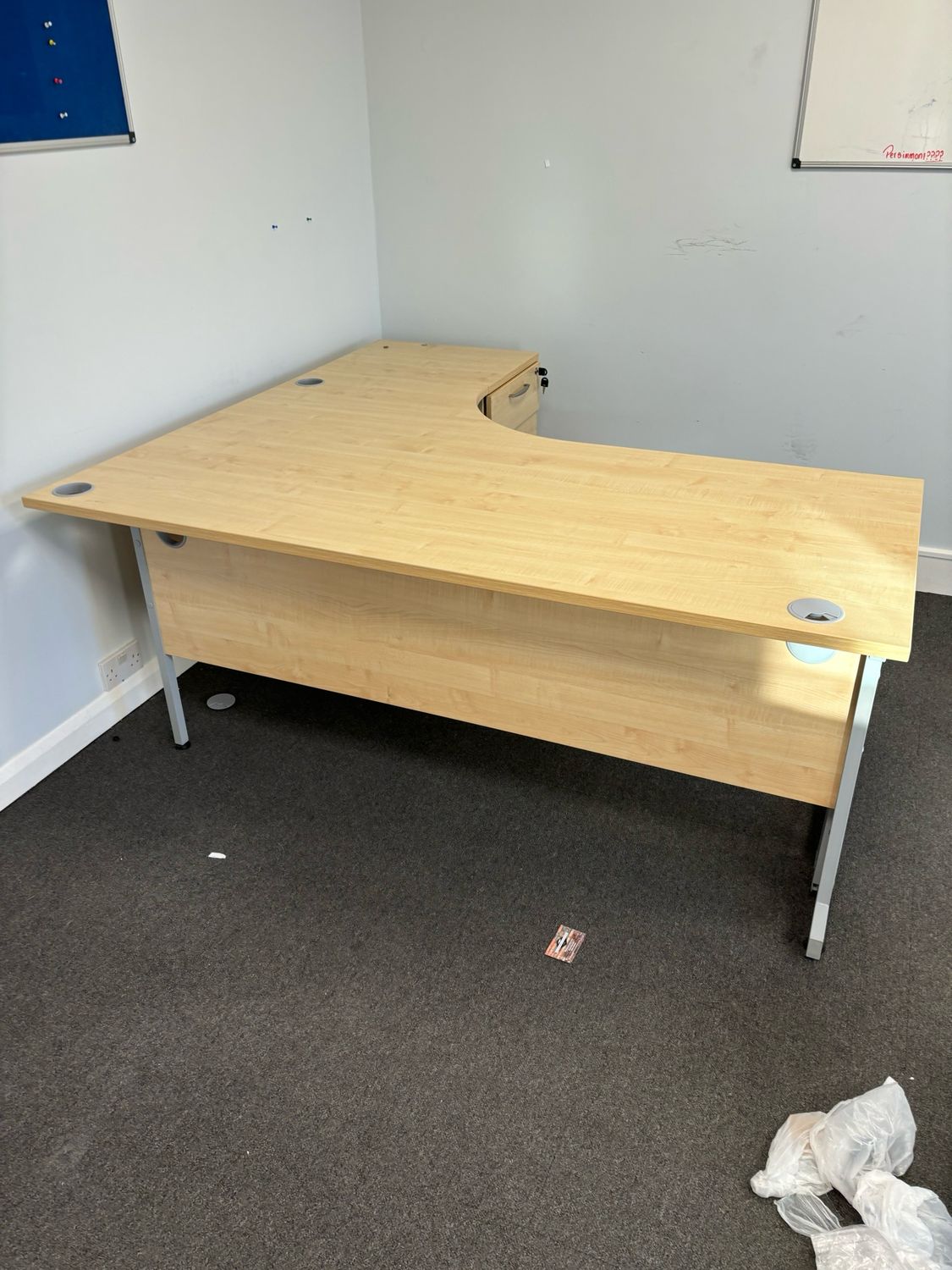Right Hand Corner Desk 1.8m X 1.2m