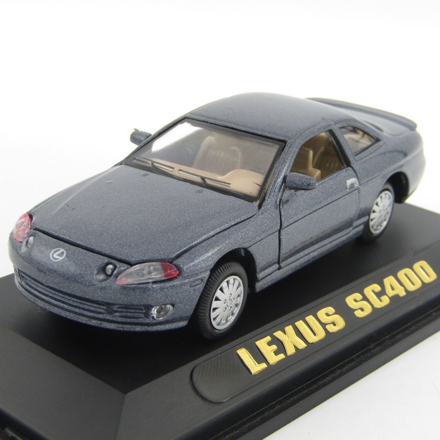 Yatming Lexus SC 400 die-cast toy car - scale 1/43
