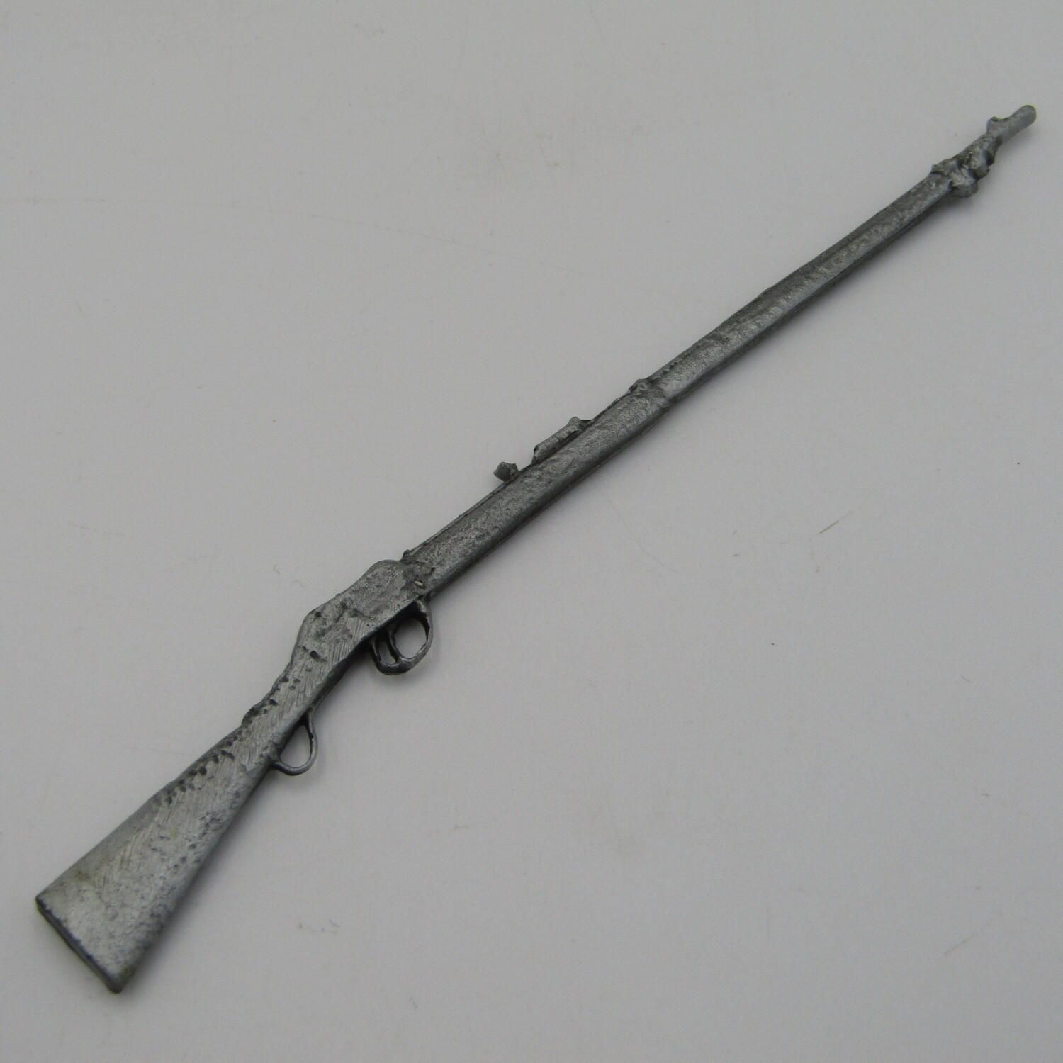 Martini-Henry metal rifle display ornament