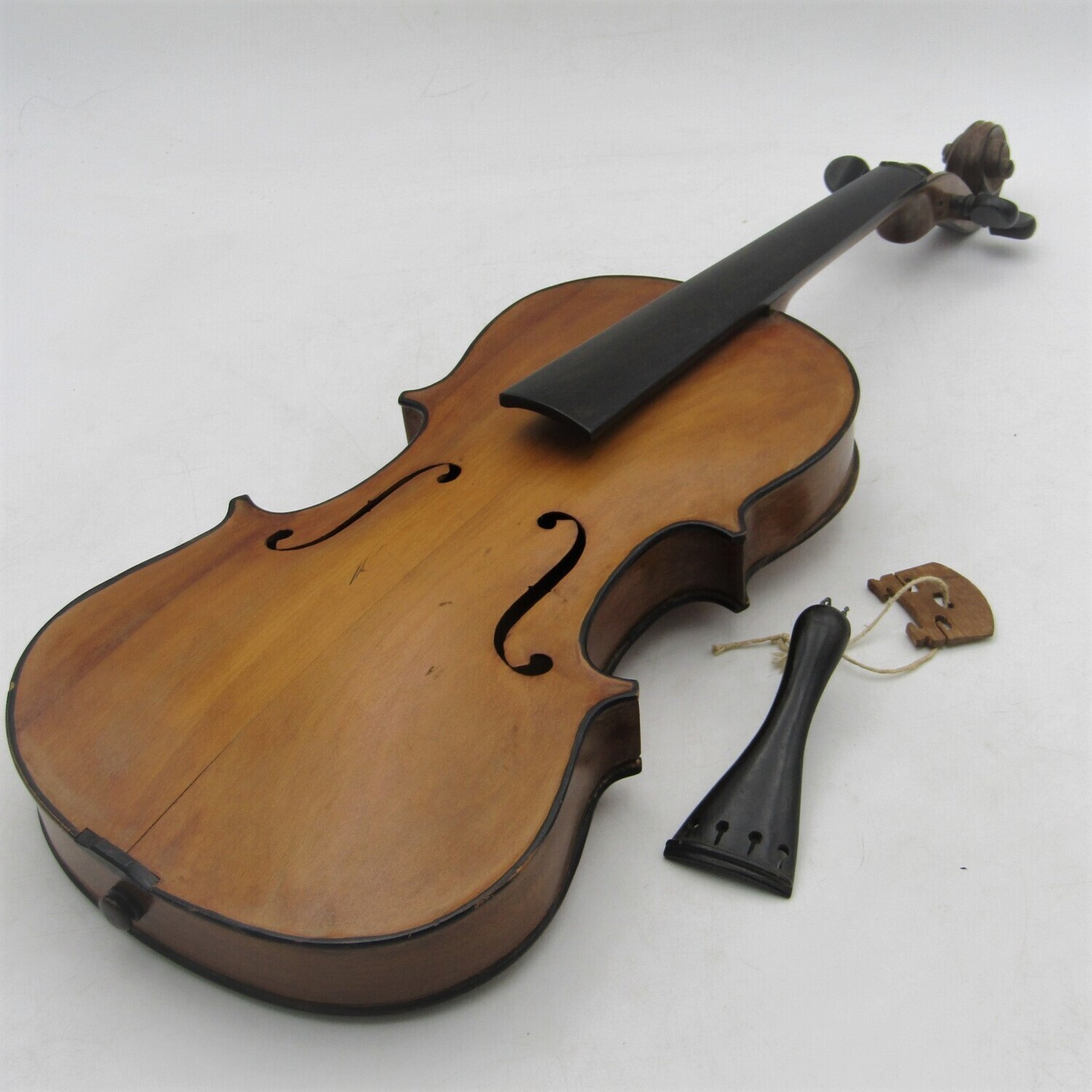 WW2 Prisoner of War handmade violin made by Italian POW Luigi Galiussi