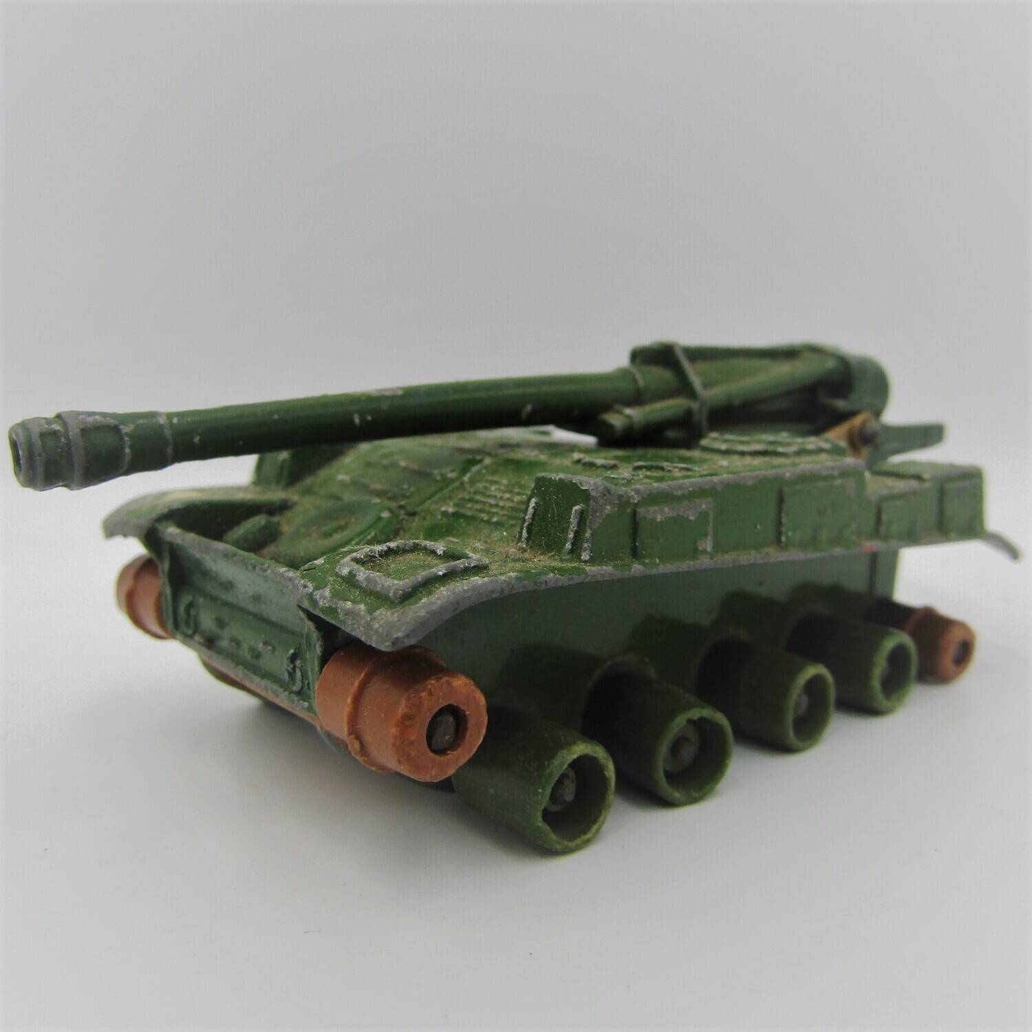 Matchbox Battle Kings K-107 155mm S.P Howitzer die-cast toy car - no tracks