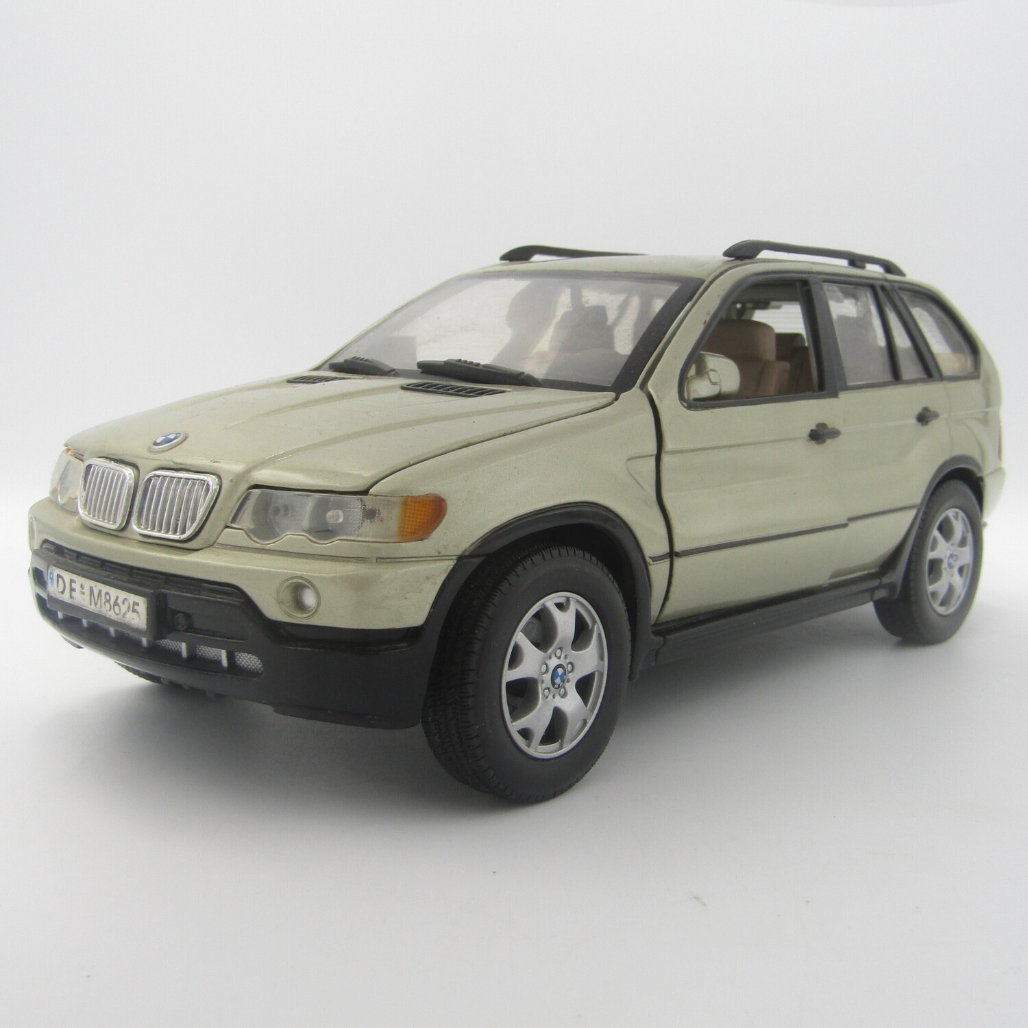 Motor Max BMW X5 die-cast model car - scale