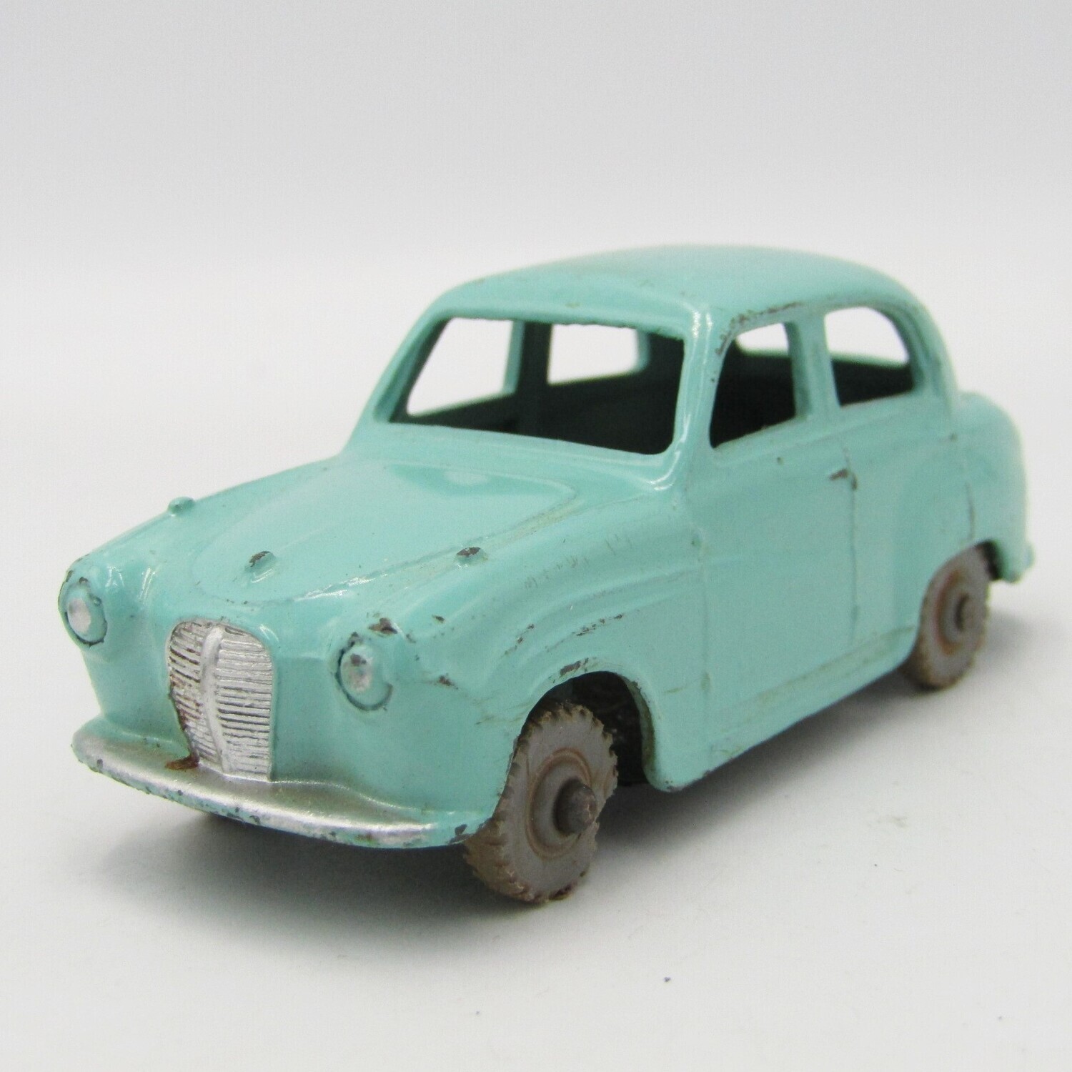 Meccano Ltd Dinky Toys #160 Austin A30 Saloon die-cast toy car in box