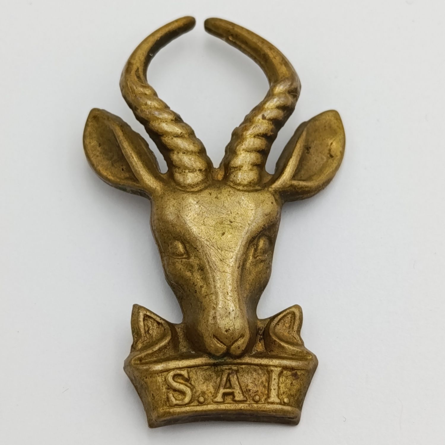 SA Infantry brass bokkop cap badge - screw pin missing