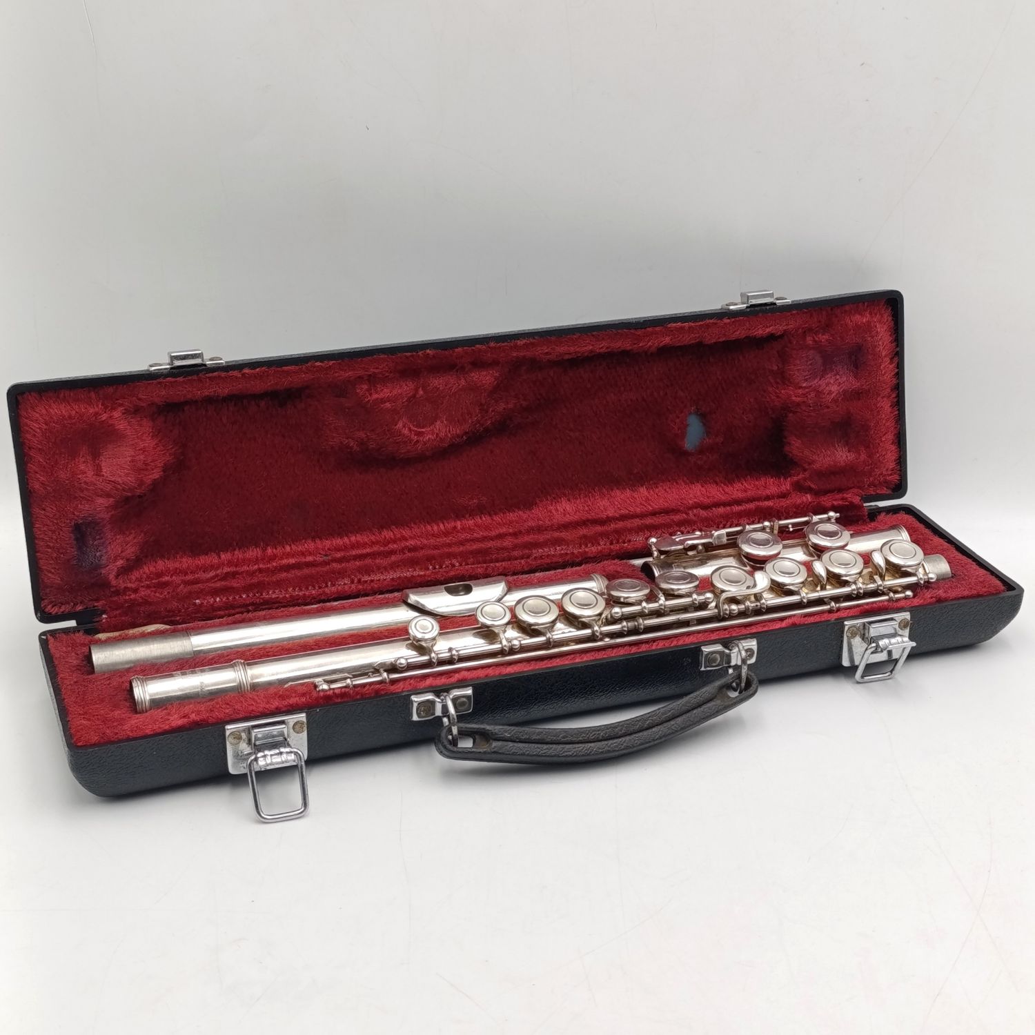 Yamaha YFL225S flute in case - serial number 028878 A