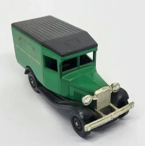 Days Gone Lledo #18 Ford Model A van - Unwins sweet peas model car