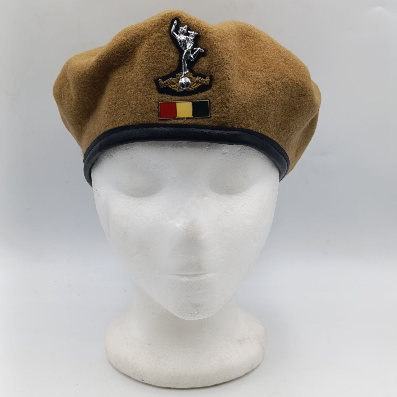 SADF Signal Corps beret with badge and balkie