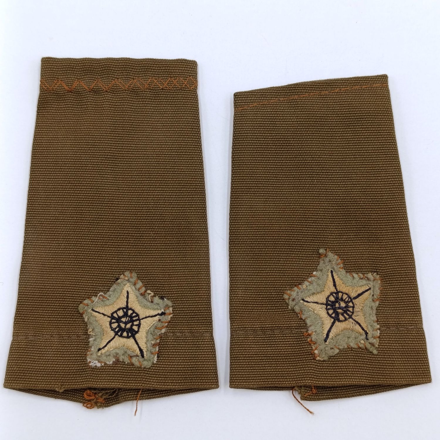 Pair of SADF second Lieutenant rank epaulettes