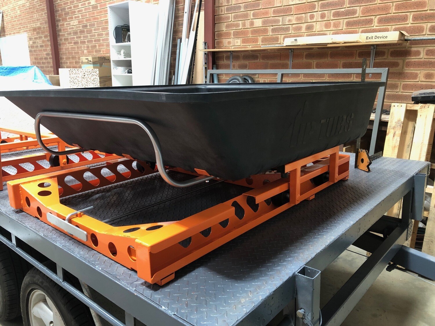 Tip Tub Flat Top/Trailer Bolt On Model