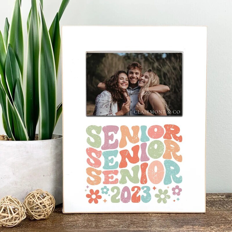 Retro Senior 2023 Photo Frame+