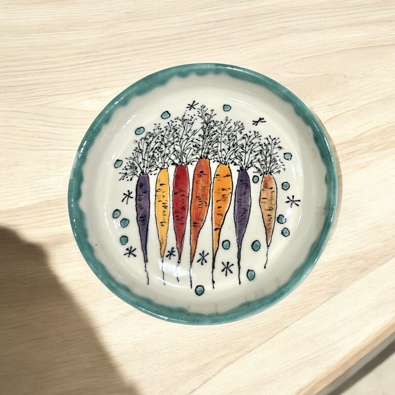Johnson Deep Dish Platter Carrot Design