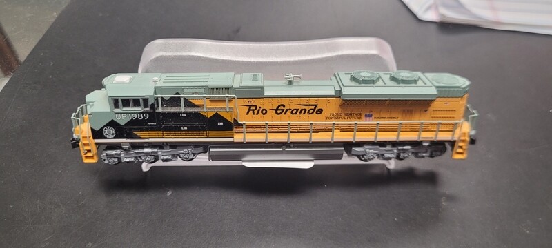 Used N Kato SD70ACe UP Rio Grande Heritage #1989
