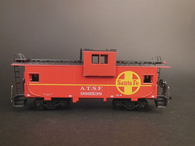 Used HO Athearn Santa Fe/ATSF 999538 Wide Vision Caboose