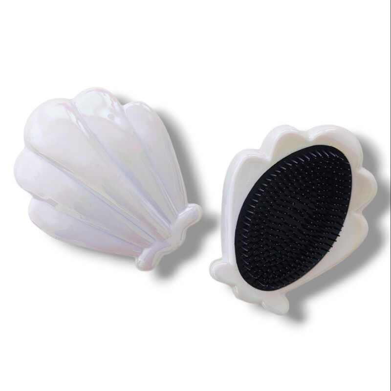 Clam Shell Detangle Brush - Pearl White